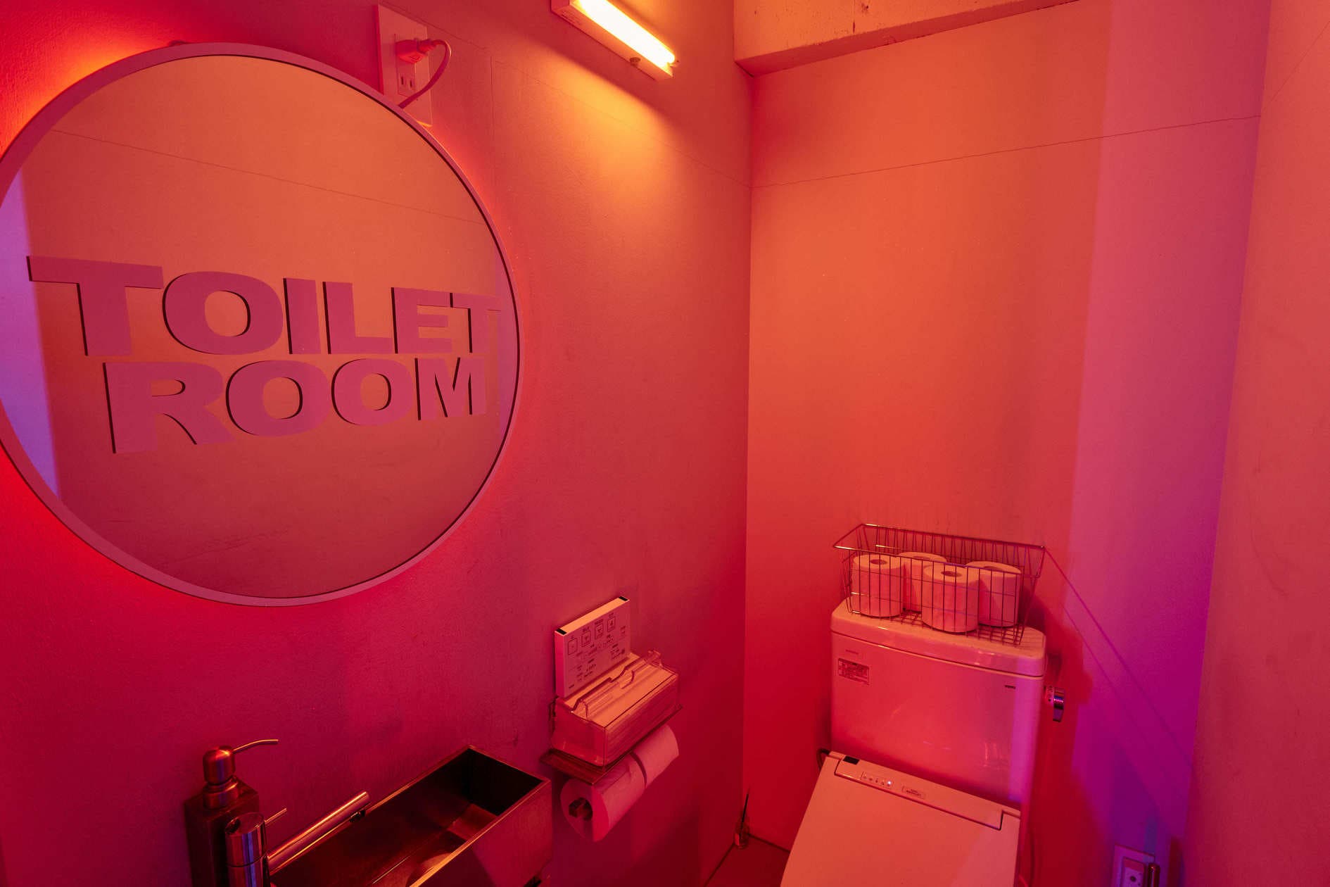 渋谷から一駅 池尻大橋駅徒歩3分 ネオンと音響が魅力のサイバーパンクなDJバーの写真13