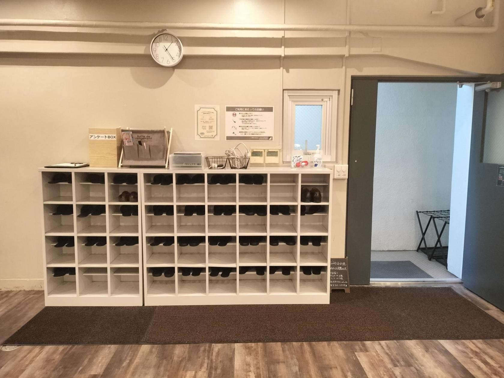 【まるちか人形町】会議、研修、説明会、カルチャースクール、使い方自由な多目的スペース※建物手前の外階段から地下へお降りください※の写真9