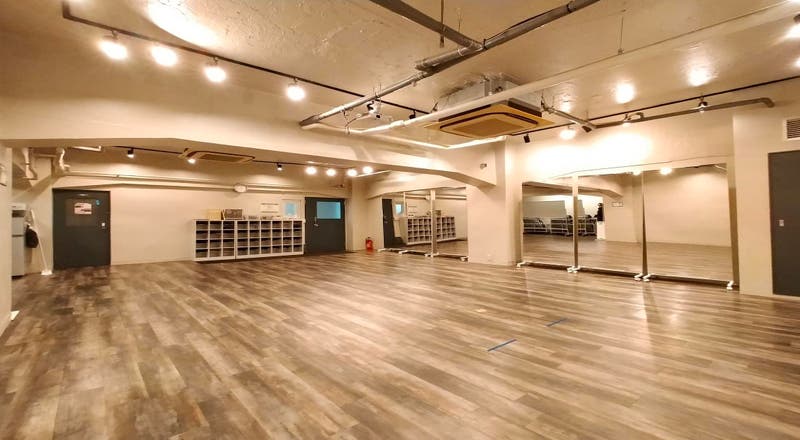 【まるちか人形町】会議、研修、説明会、カルチャースクール、使い方自由な多目的スペース※建物手前の外階段から地下へお降りください※
