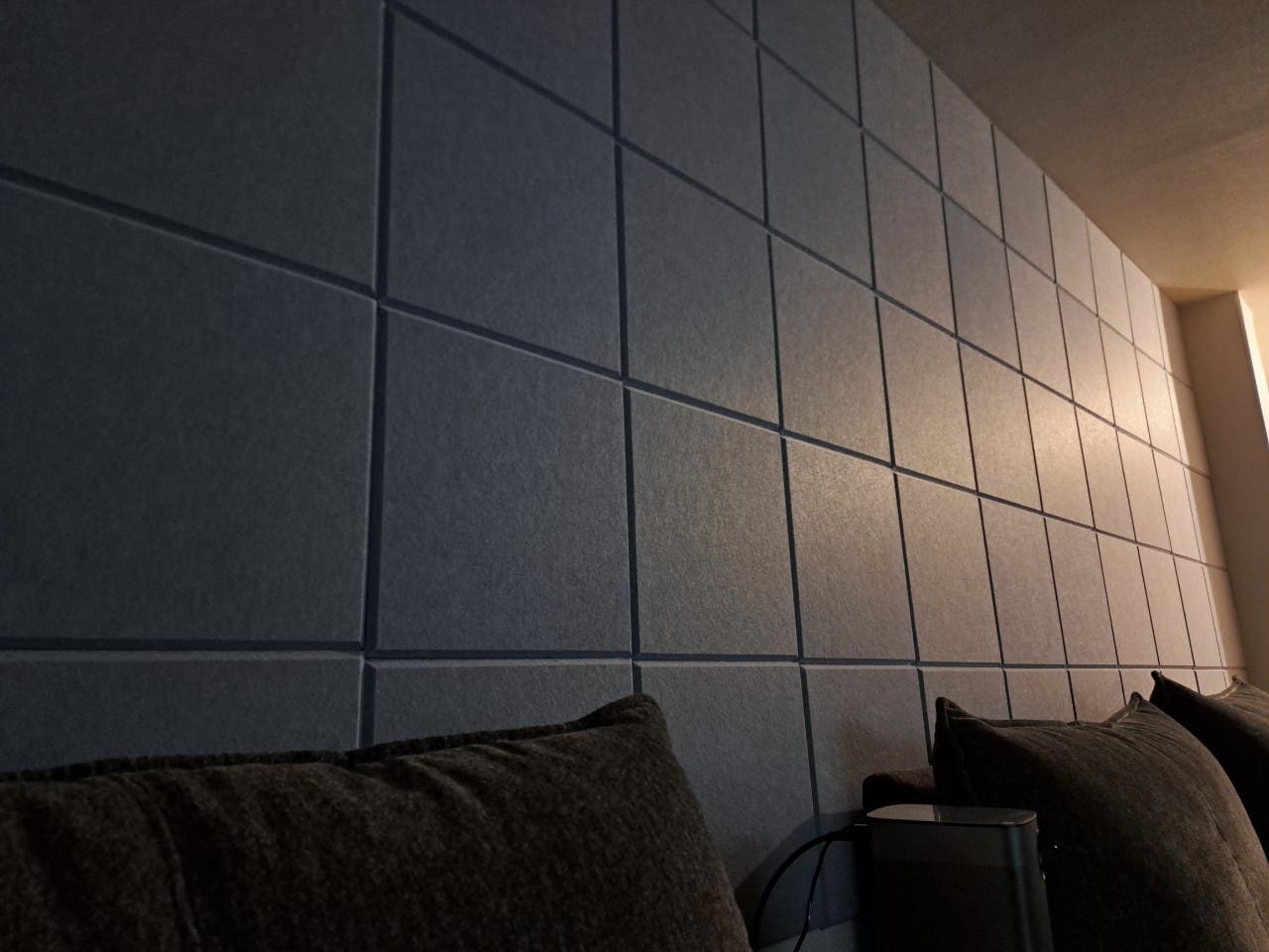 【🎄12月セール割引中】駅前好立地！（元町駅徒歩3分・三宮駅徒歩5分）大きなソファでくつろぐあなただけのシアタールーム🎦の写真5