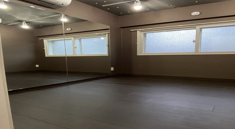 【Aスタジオ】＜激安！＞【新宿駅6番出口徒歩1分】激しいダンス・大声は禁止‼︎ヨガ・ピラティス・会議室等に！