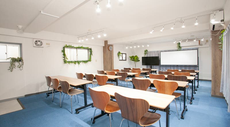 新宿三丁目駅徒歩3分!/最大28名/土足利用可！会議/セミナー/面接/懇親会/ボドゲ/女子会等/飲食お酒可/貸会議室KS9新宿