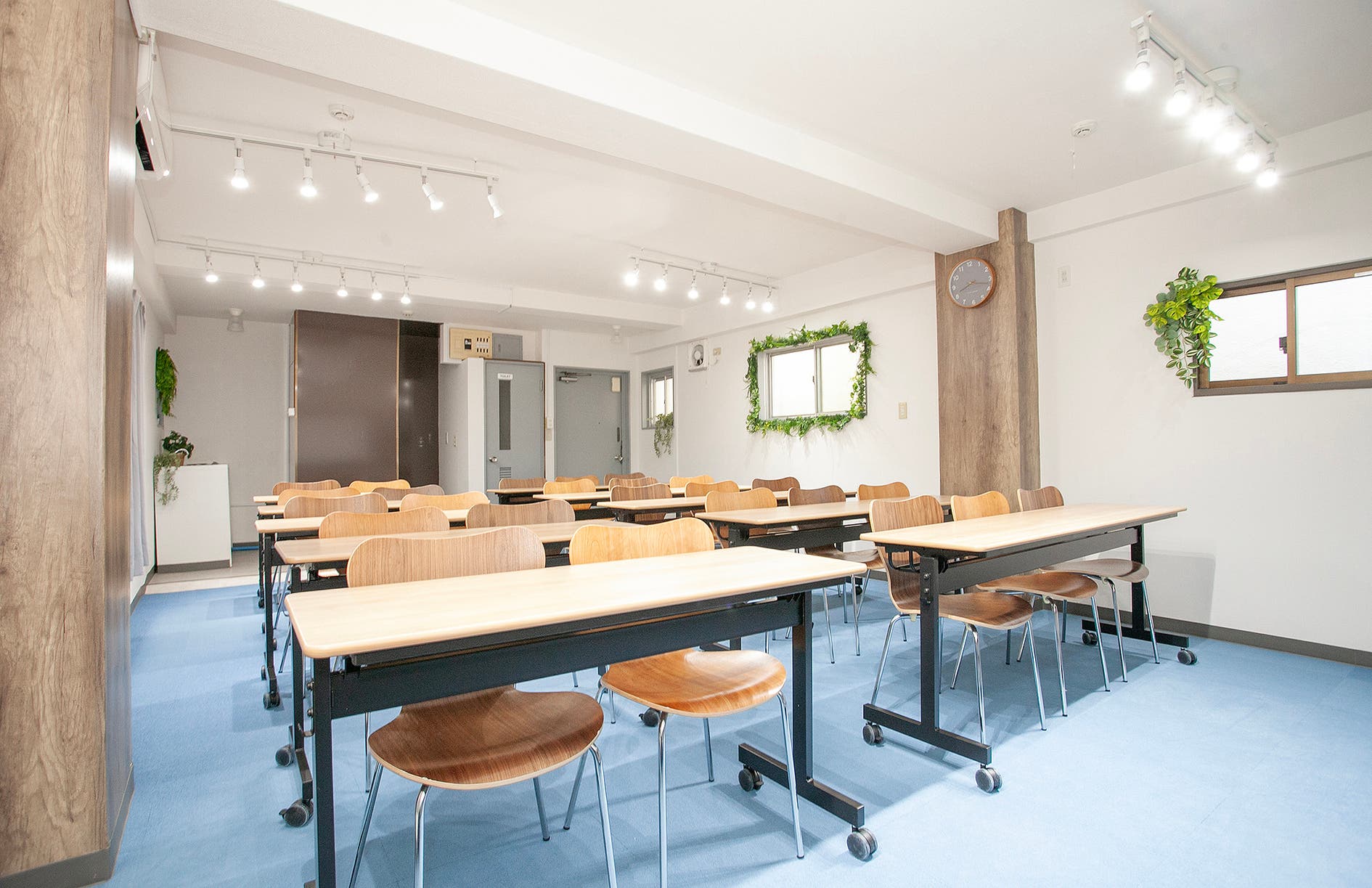 新宿三丁目駅徒歩3分!/最大28名/土足利用可！会議/セミナー/面接/懇親会/ボドゲ/女子会等/飲食お酒可/貸会議室KS9新宿の写真6