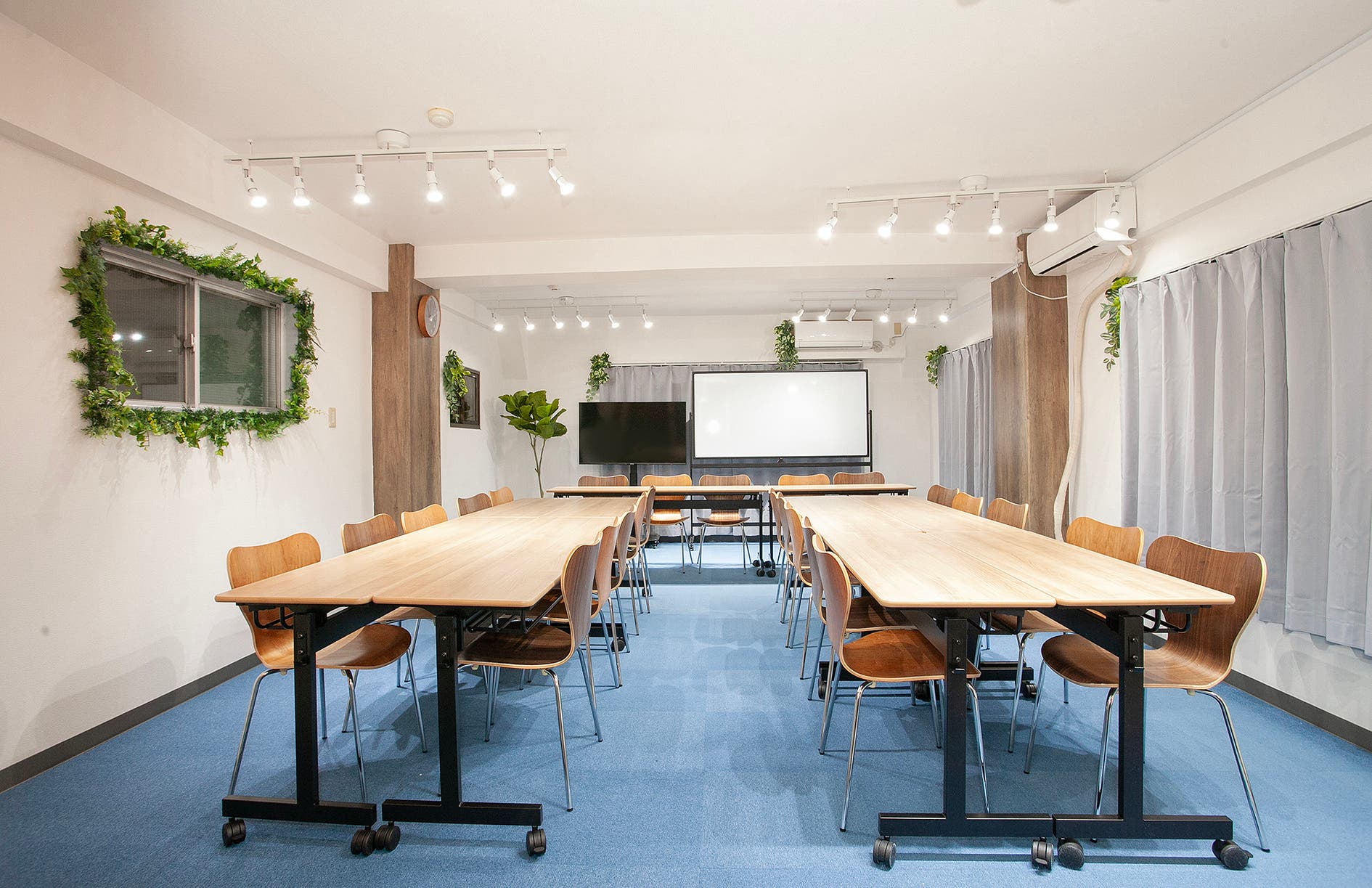 新宿三丁目駅徒歩3分!/最大28名/土足利用可！会議/セミナー/面接/懇親会/ボドゲ/女子会等/飲食お酒可/貸会議室KS9新宿の写真10