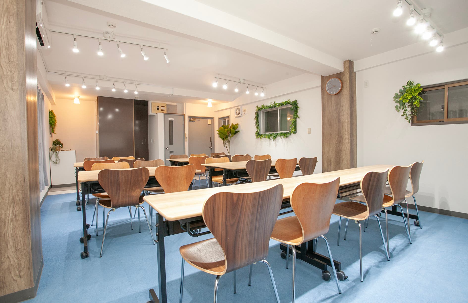 新宿三丁目駅徒歩3分!/最大28名/土足利用可！会議/セミナー/面接/懇親会/ボドゲ/女子会等/飲食お酒可/貸会議室KS9新宿の写真11