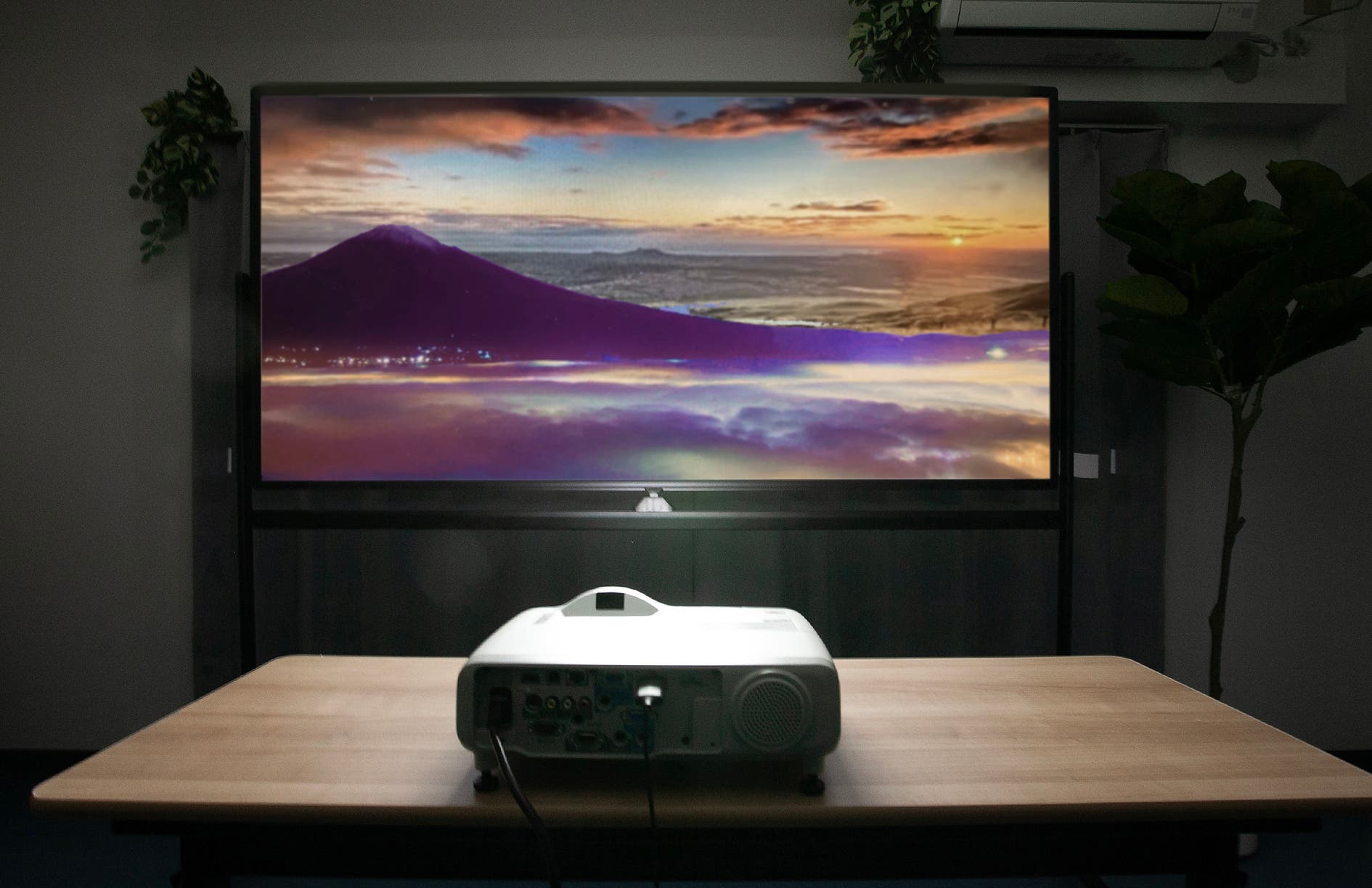 新宿三丁目駅徒歩3分!/最大28名/土足利用可！会議/セミナー/面接/懇親会/ボドゲ/女子会等/飲食お酒可/貸会議室KS9新宿の写真19