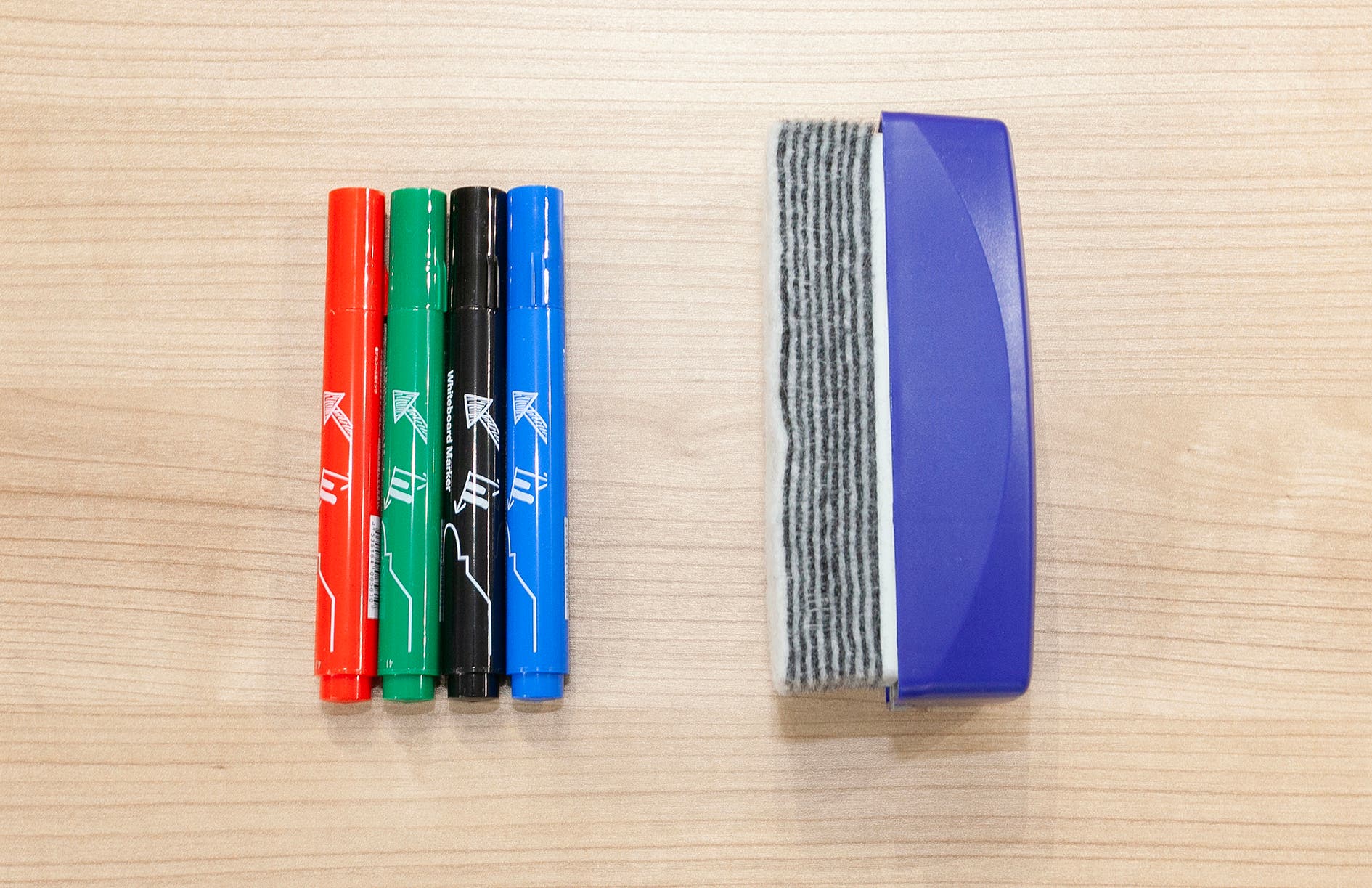 新宿三丁目駅徒歩3分!/最大28名/土足利用可！会議/セミナー/面接/懇親会/ボドゲ/女子会等/飲食お酒可/貸会議室KS9新宿の写真28