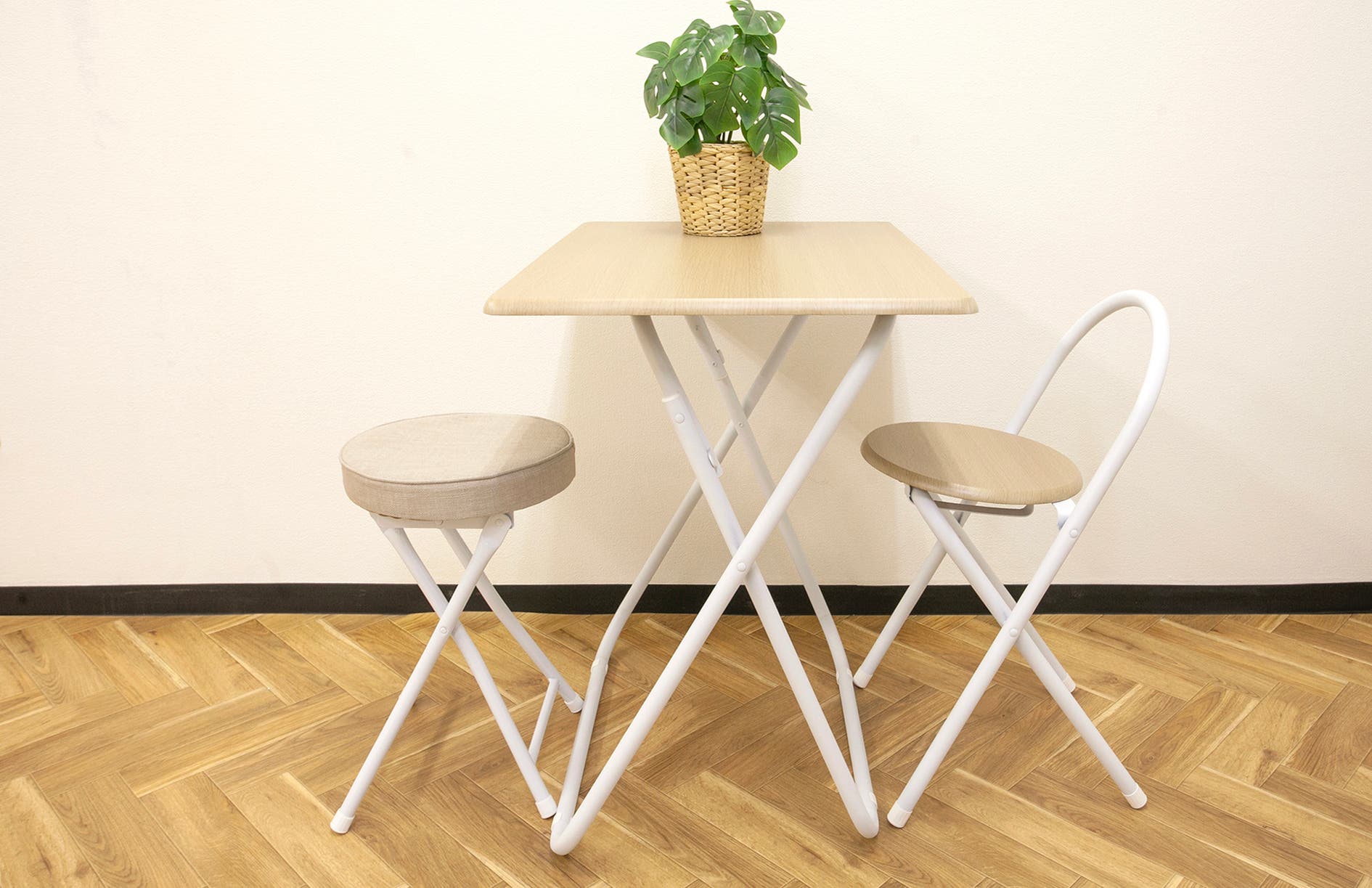 女性専用！【新宿三丁目駅2分、新宿付近】(A)大型鏡計4.3m広々30㎡スタジオでダンス・ヨガ・トレーニング・撮影・演劇に最適の写真11