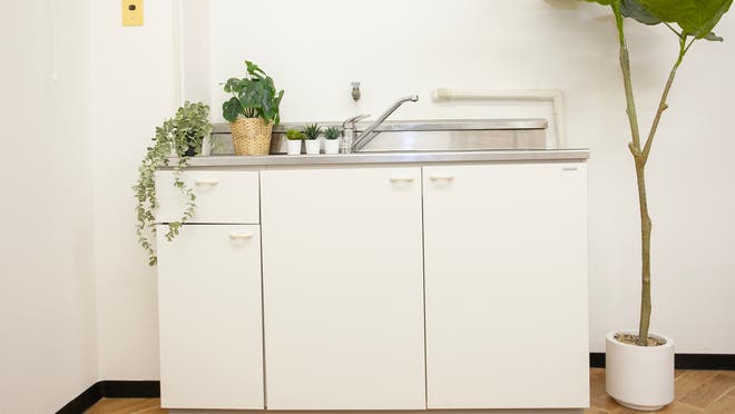 女性専用!【新宿三丁目駅2分、新宿付近】(A)大型鏡計4.3m広々30㎡スタジオでダンス・ヨガ・トレーニング・撮影・演劇に最適の写真15