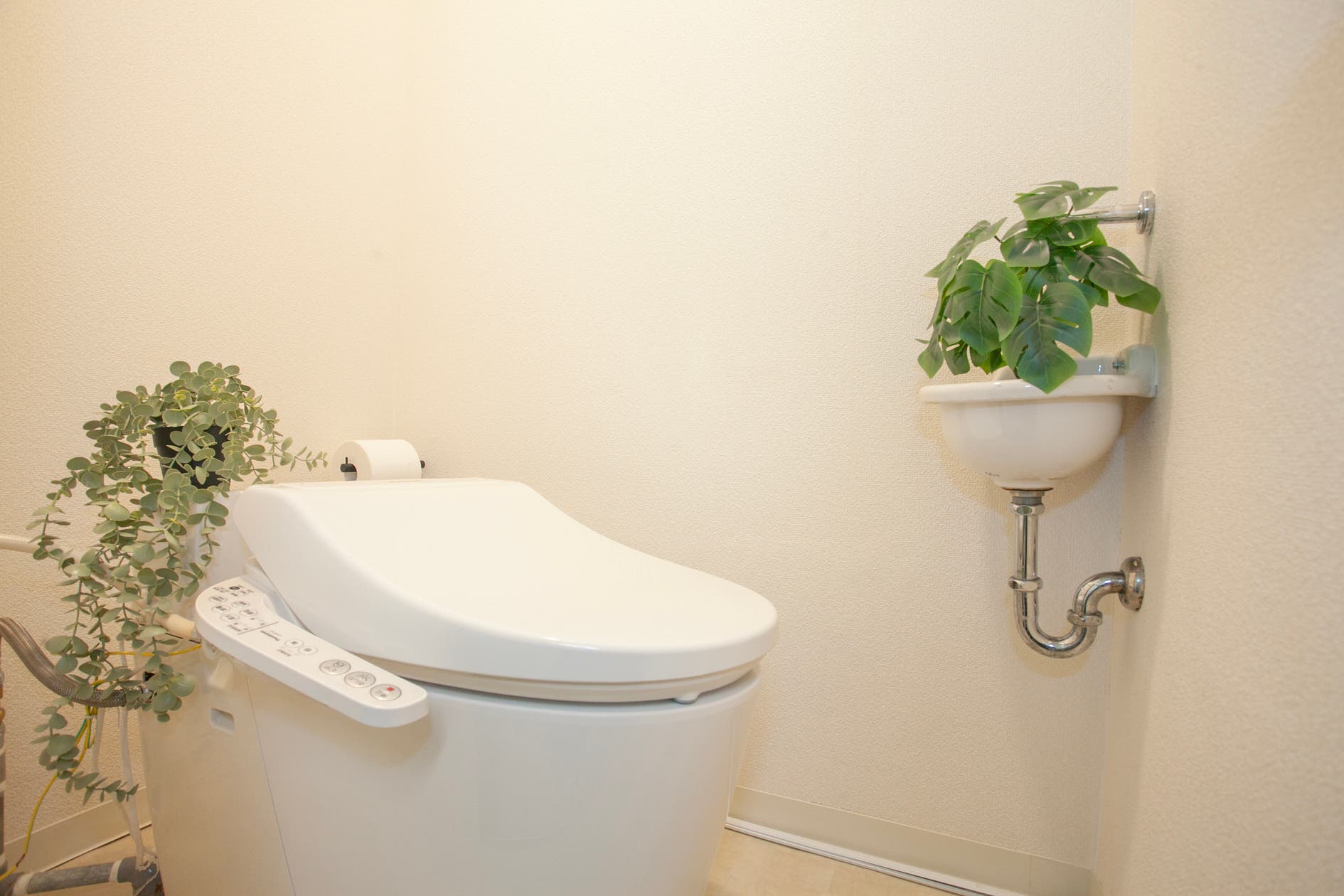 女性専用！【新宿三丁目駅2分、新宿付近】(A)大型鏡計4.3m広々30㎡スタジオでダンス・ヨガ・トレーニング・撮影・演劇に最適の写真16