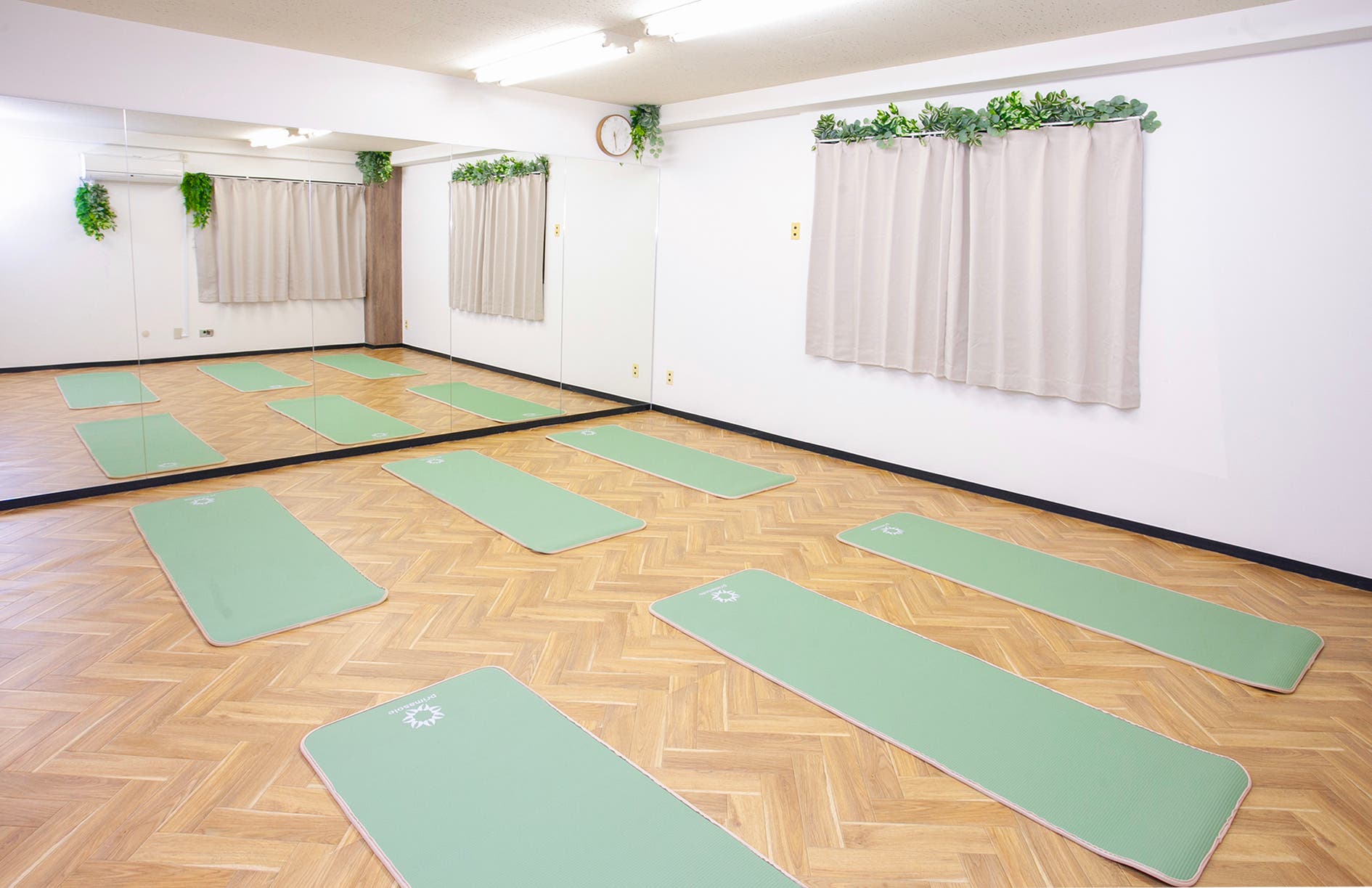 【新宿三丁目駅2分、新宿付近】(B)大型鏡計5.7m／広々30㎡スタジオでダンス・ヨガ・コスプレ・撮影・演劇におすすめ☆の写真8