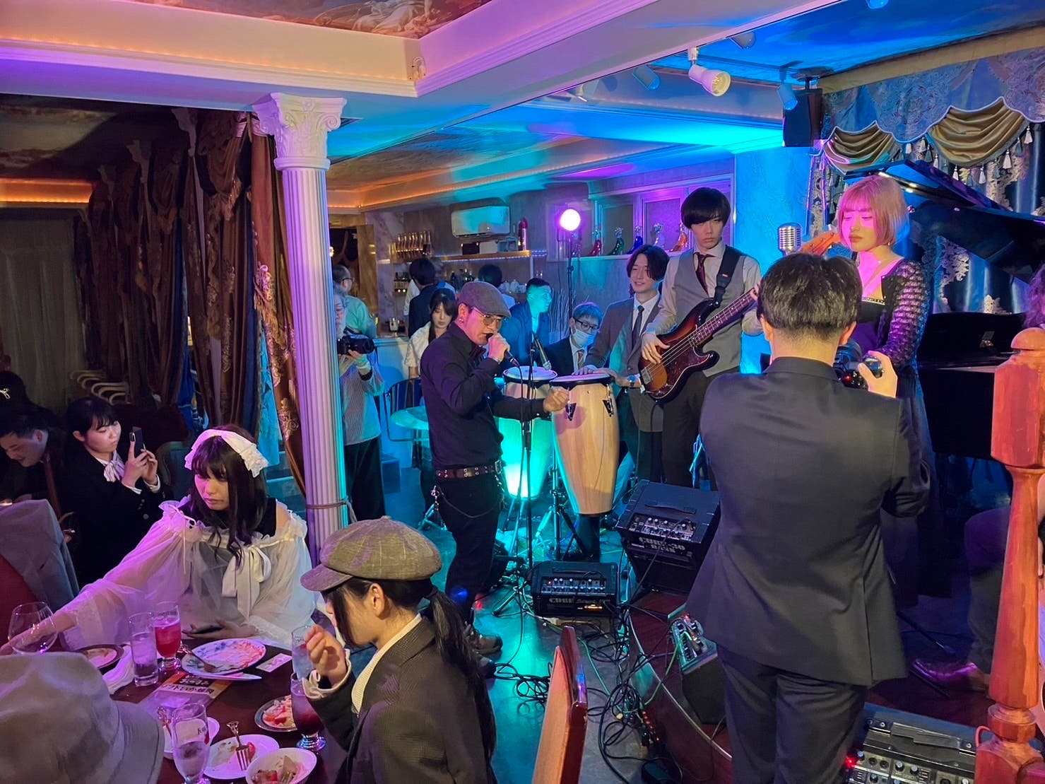 オリオン通り至近の175㎡路面店まるごと貸✨クラシカルな宮殿×姫系空間💕自然光🌅ピアノ🎹パーティー🍷プロジェクター📹の写真16