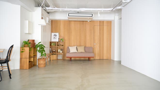 【ブルーサイドstudio】自然光×白壁×モルタル床 | ファッション・モノ系に最適 | 品川エリアの写真4