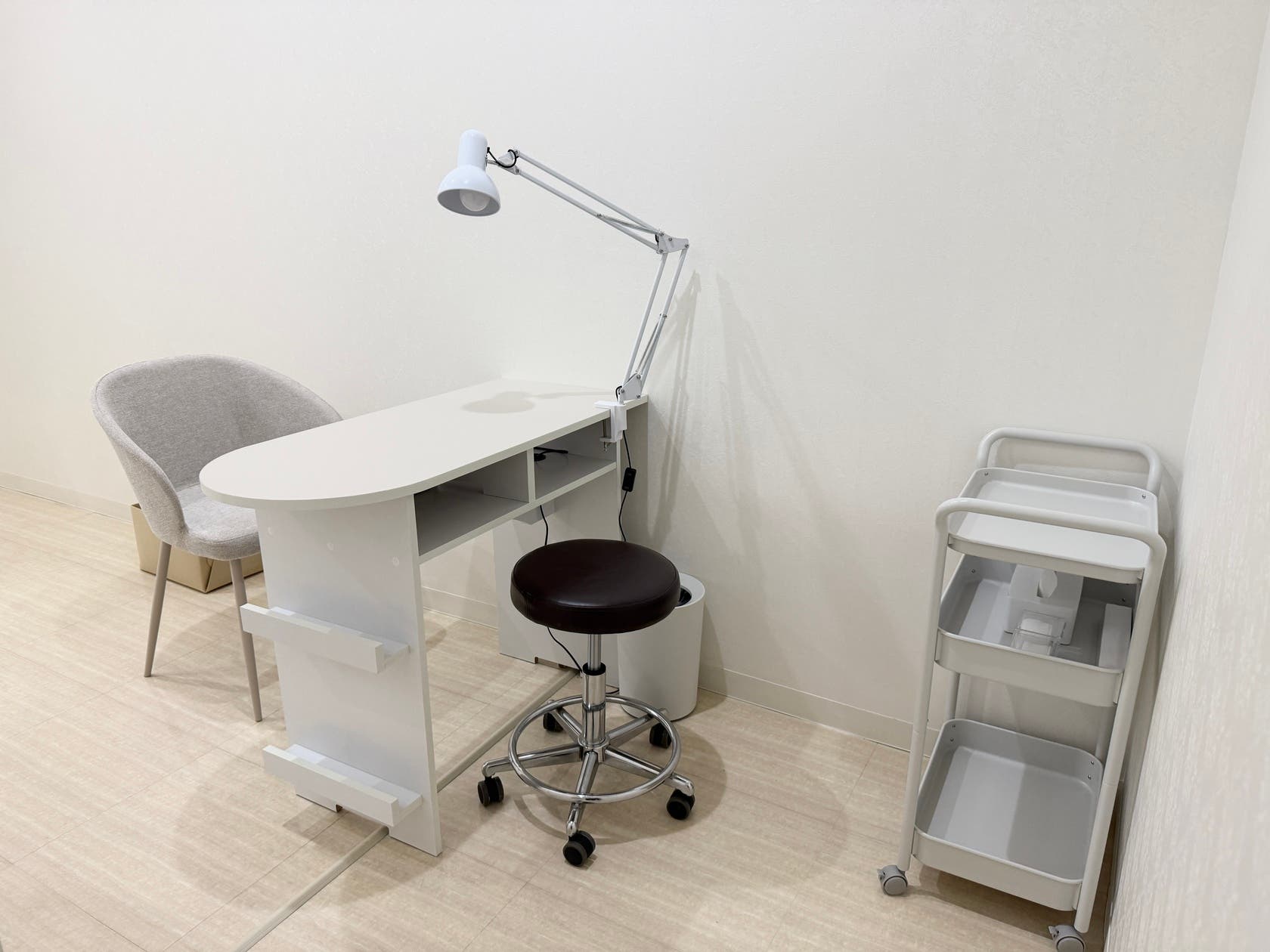 《心斎橋３分》完全個室のレンタルサロン✨ネイル・エステ・整体・アイラッシュの写真5