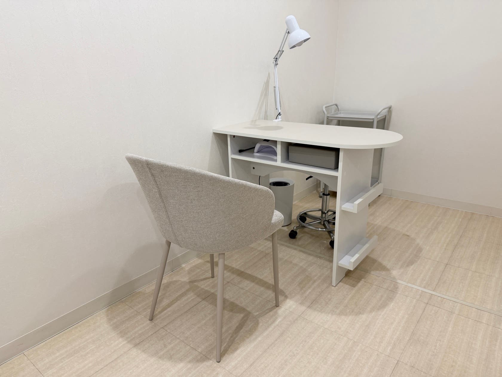 《心斎橋３分》完全個室のレンタルサロン✨ネイル・エステ・整体・アイラッシュの写真3