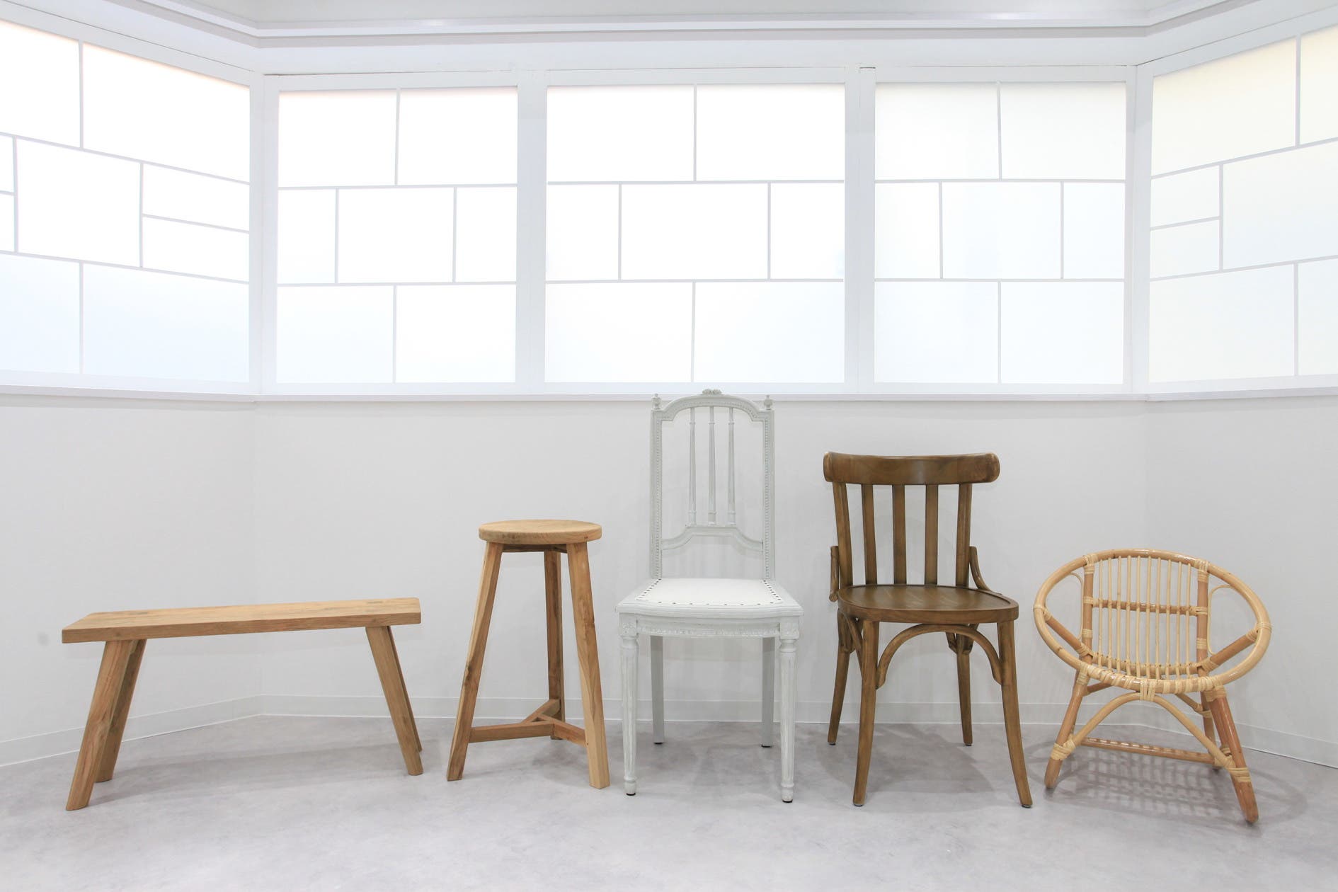 池袋東口徒歩４分/毎日清掃/自然光×白の空間/無限に広がる撮影の可能性/シンプルで洗練された非日常/背景10種類/機材すべて無料の写真27