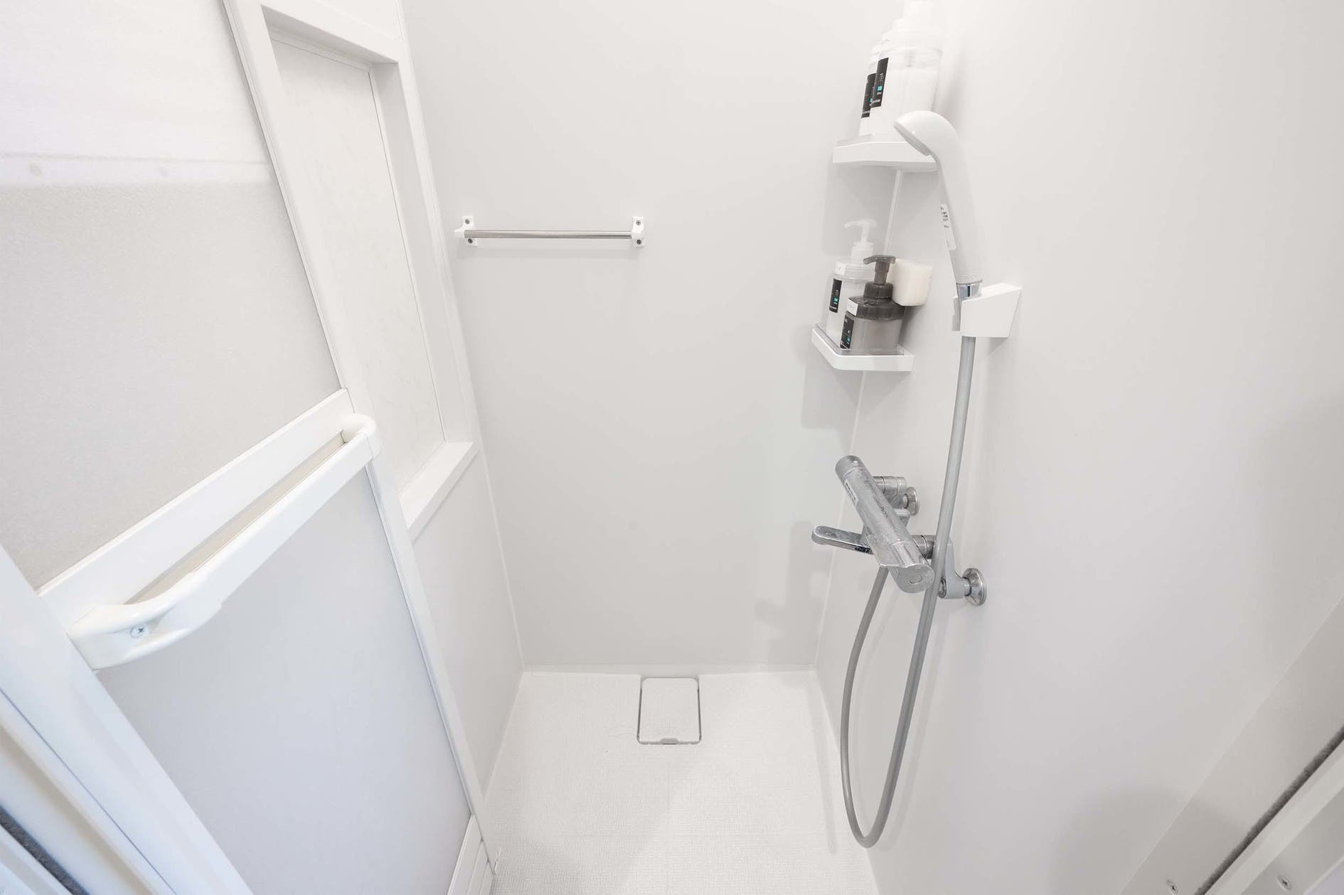 ④浴室（お風呂・シャワー）のご利用※タオル類は置いてありませんのでお近くでお買い求めくださいの画像1