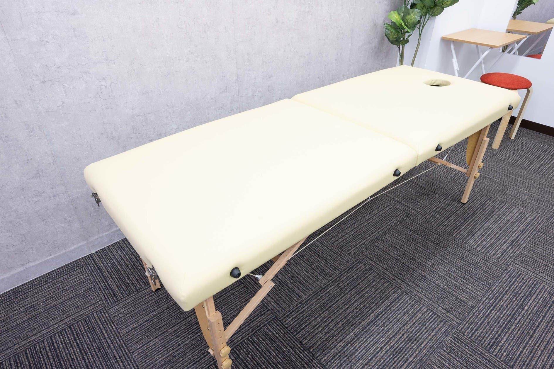 折りたたみマッサージベッドの画像1