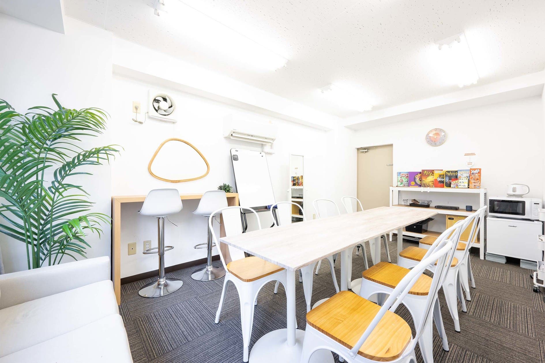 神田駅1分🚃8名＋7名利用🆗全設備無料｜光回線｜土足｜24時間｜プロジェクタ｜冷蔵庫・レンジ｜RoomB[39]の写真1