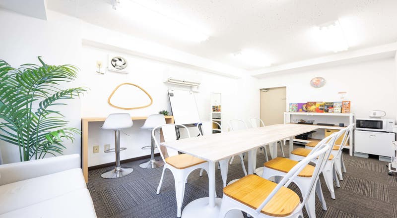 神田駅1分🚃8名＋7名利用🆗全設備無料｜光回線｜土足｜24時間｜プロジェクタ｜冷蔵庫・レンジ｜RoomB[39]