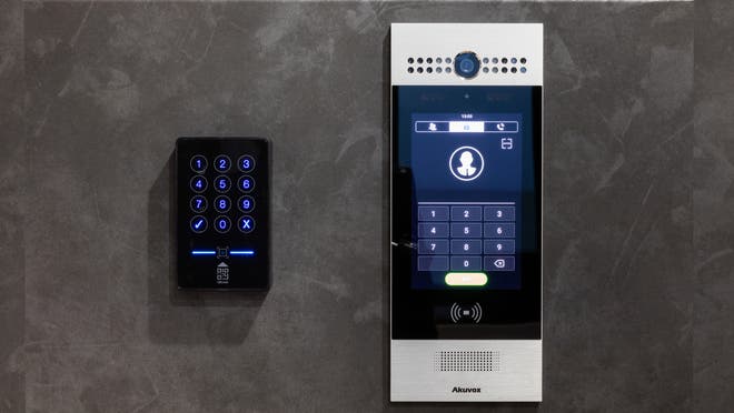 MEETING ROOM 9B【AKASAKA】💺おしゃれな会議室10名席🌟75型モニター📺WEB会議🎤Wi-Fi有🛜 の写真4