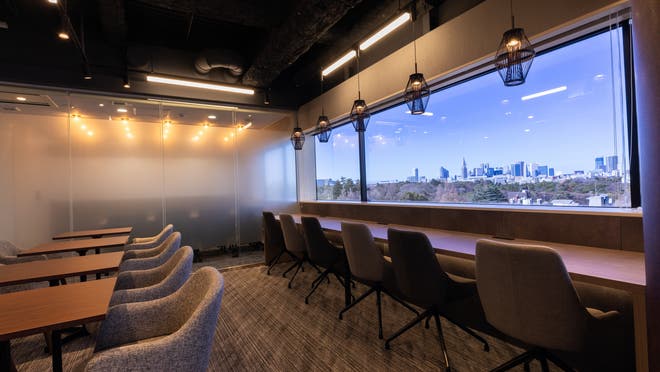 オープン席💺【AKASAKA】赤坂見附駅徒歩3分 コワーキングラウンジ 🌟電源⚡Wi-Fi🛜 リモートワーク/勉強/作業の写真3