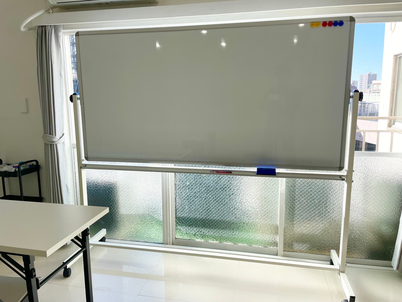 【C号室】＜激安！＞【新宿駅6番出口徒歩1分】駅近の貸会議室・セミナールームです！！の写真16