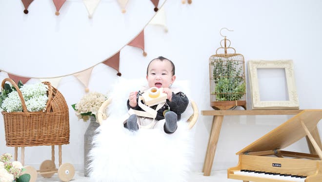 池袋東口徒歩4分/毎日清掃/自然光×白の空間/無限に広がる撮影の可能性/シンプルで洗練された非日常/背景10種類/機材すべて無料の写真8