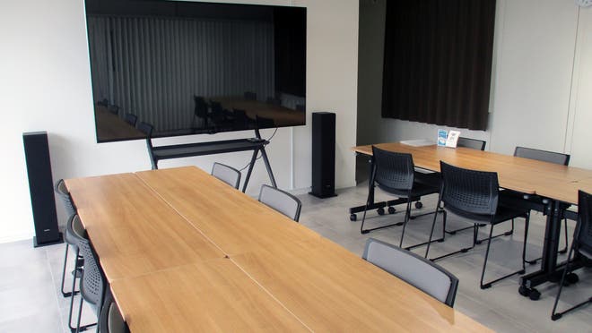 【Community】✨U-SPACE久留米店✨大鏡や大型モニターが充実しています♪Wi-Fi/久留米市の写真6