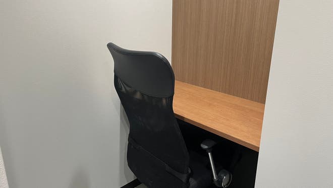 【¥660/30分!二子玉川駅徒歩1分】モニター・フリードリンク付き3名個室(ブース8)※予約時間前は入室不可の写真4