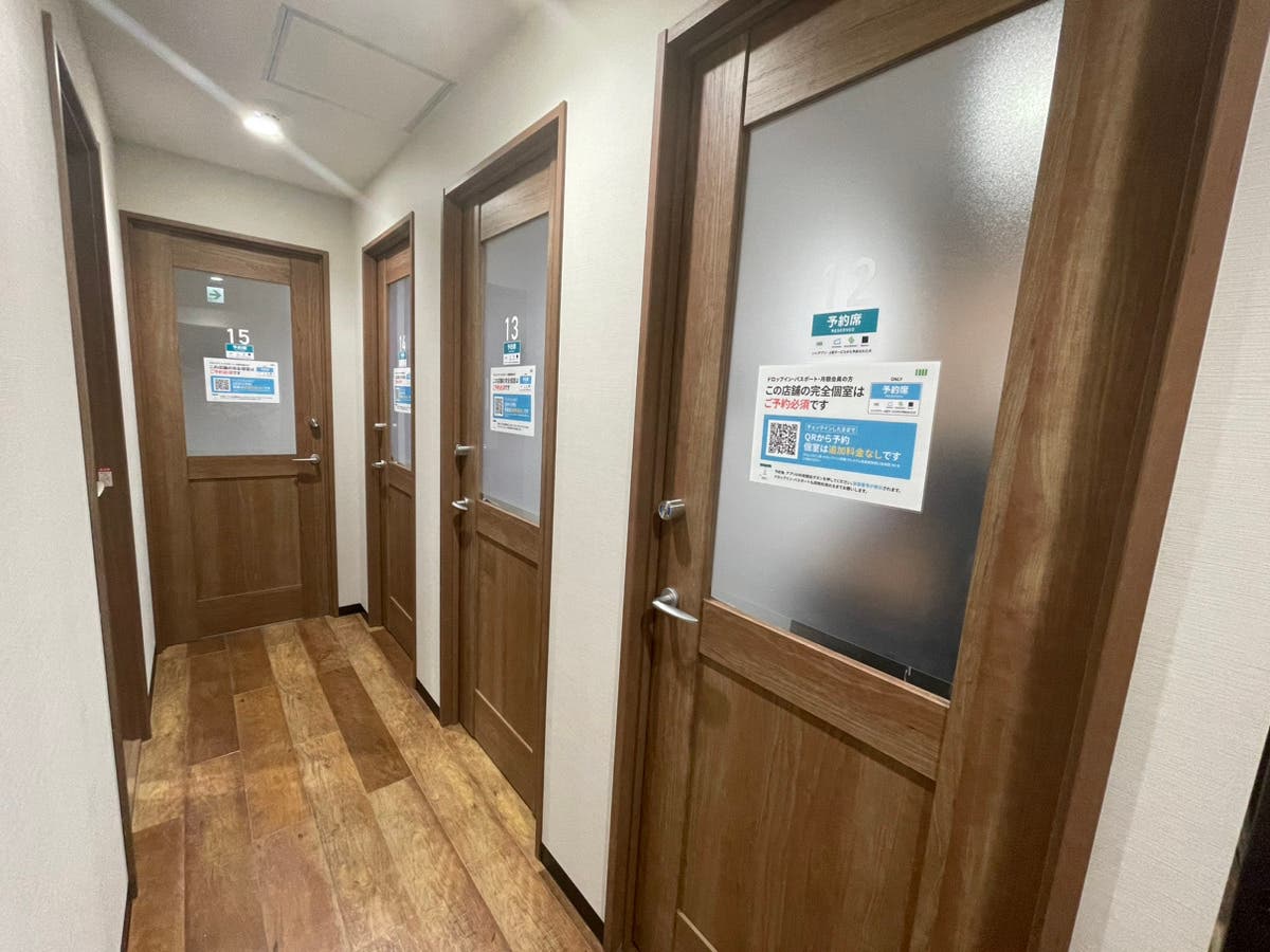 【¥660/30分！二子玉川駅徒歩1分】モニター・フリードリンク付き3名個室（ブース8）※予約時間前は入室不可の写真12