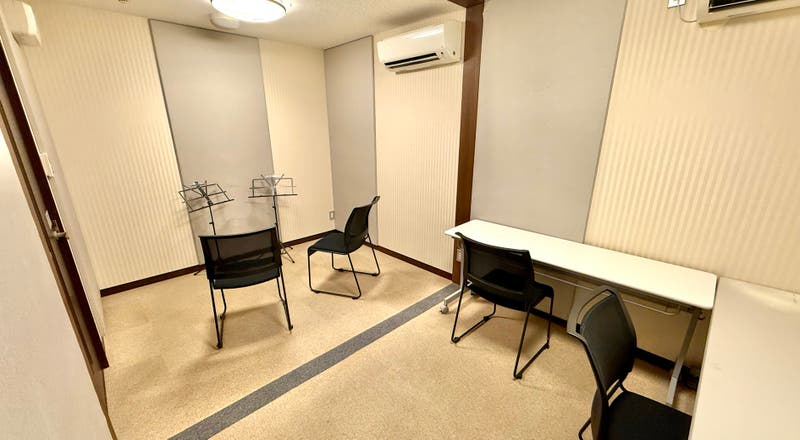roomB【銀座駅 1分】歌唱・発声練習・楽器演奏OK!