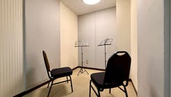 roomB【銀座駅 1分】歌唱・発声練習・楽器演奏OK!の写真2