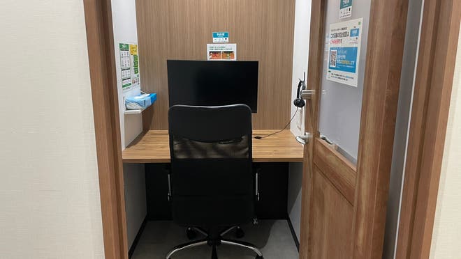 【¥330/30分!二子玉川駅徒歩1分】モニター・フリードリンク付き1名個室(ブース6)※予約時間前は入室不可の写真1