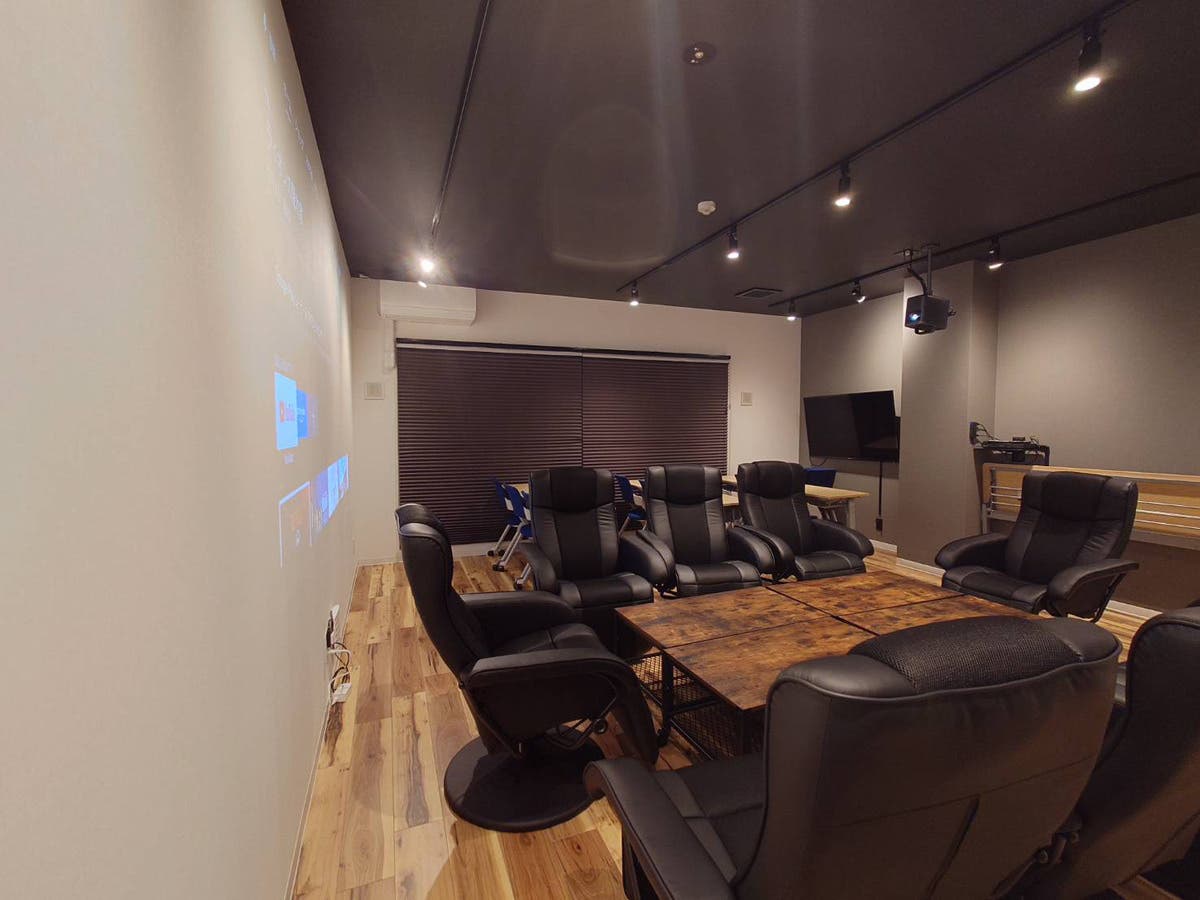 ■F：【映画鑑賞デート💗・打ち上げパーティー🌟・セミナーや会議🎦】140インチの大迫力スクリーン📸完備の完全個室✨最大18名の写真6