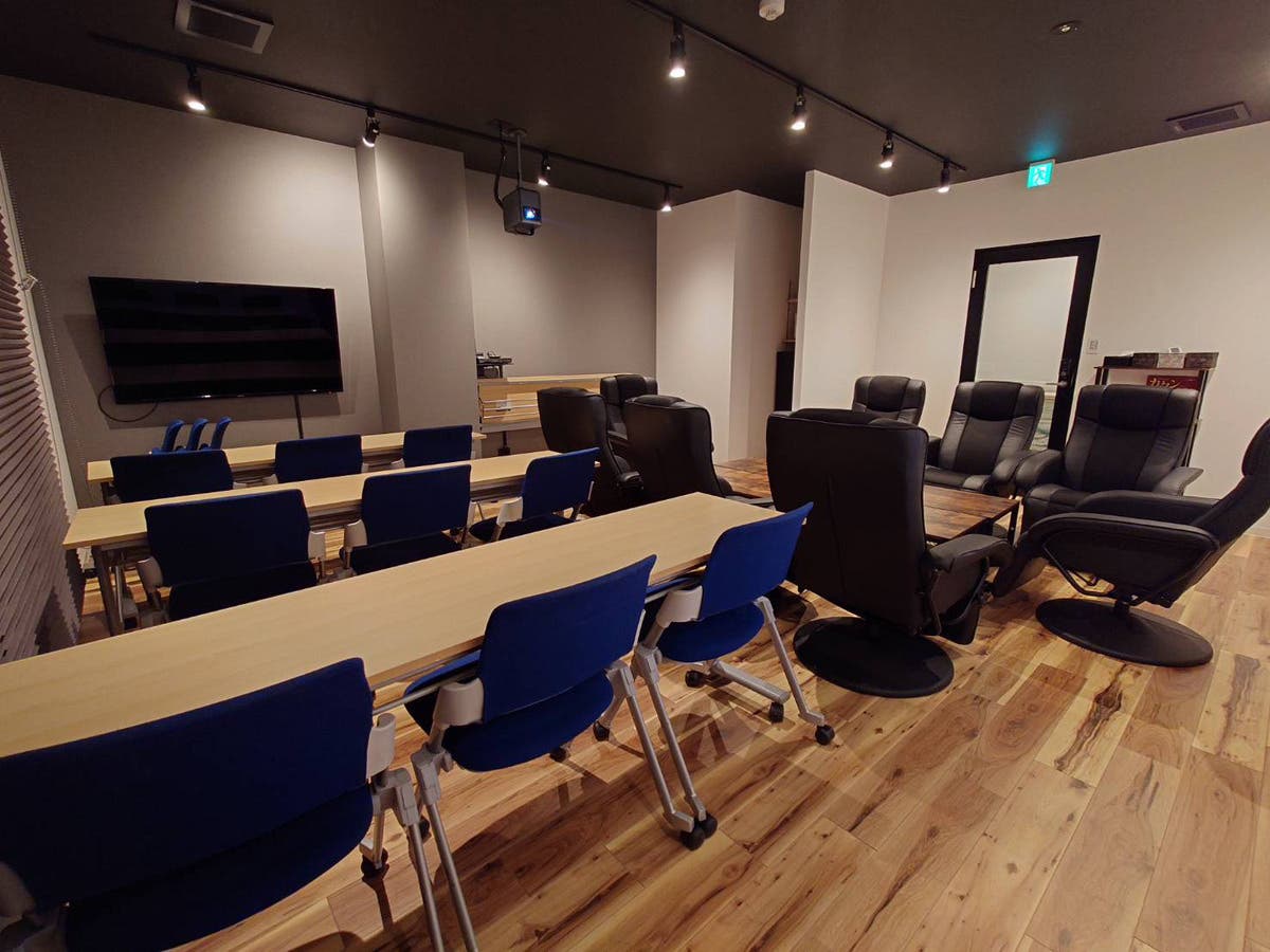 ■F：【映画鑑賞デート💗・打ち上げパーティー🌟・セミナーや会議🎦】140インチの大迫力スクリーン📸完備の完全個室✨最大18名の写真7