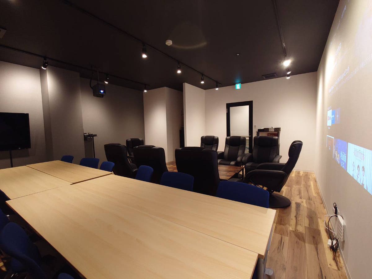 ■F：【映画鑑賞デート💗・打ち上げパーティー🌟・セミナーや会議🎦】140インチの大迫力スクリーン📸完備の完全個室✨最大18名の写真8