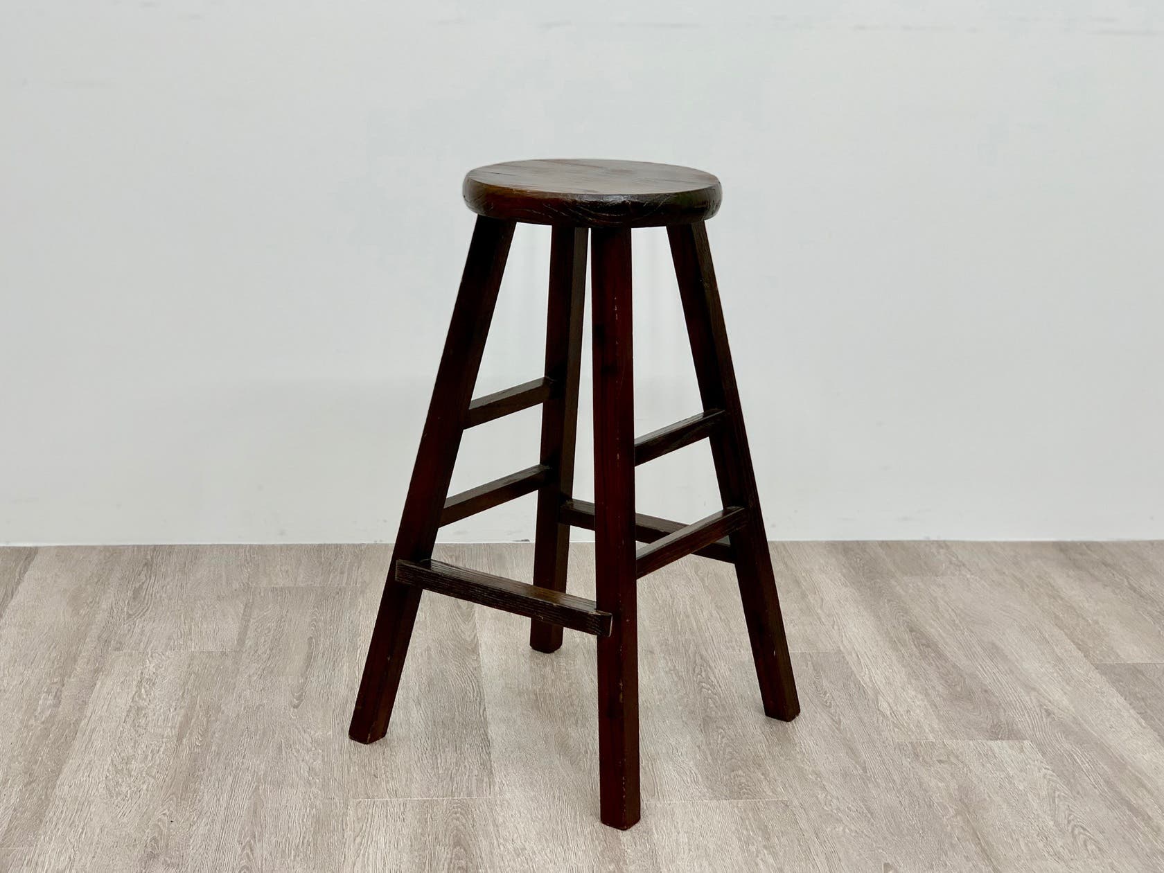 ハイチェア(座面直径300×高さ700mm)の画像1