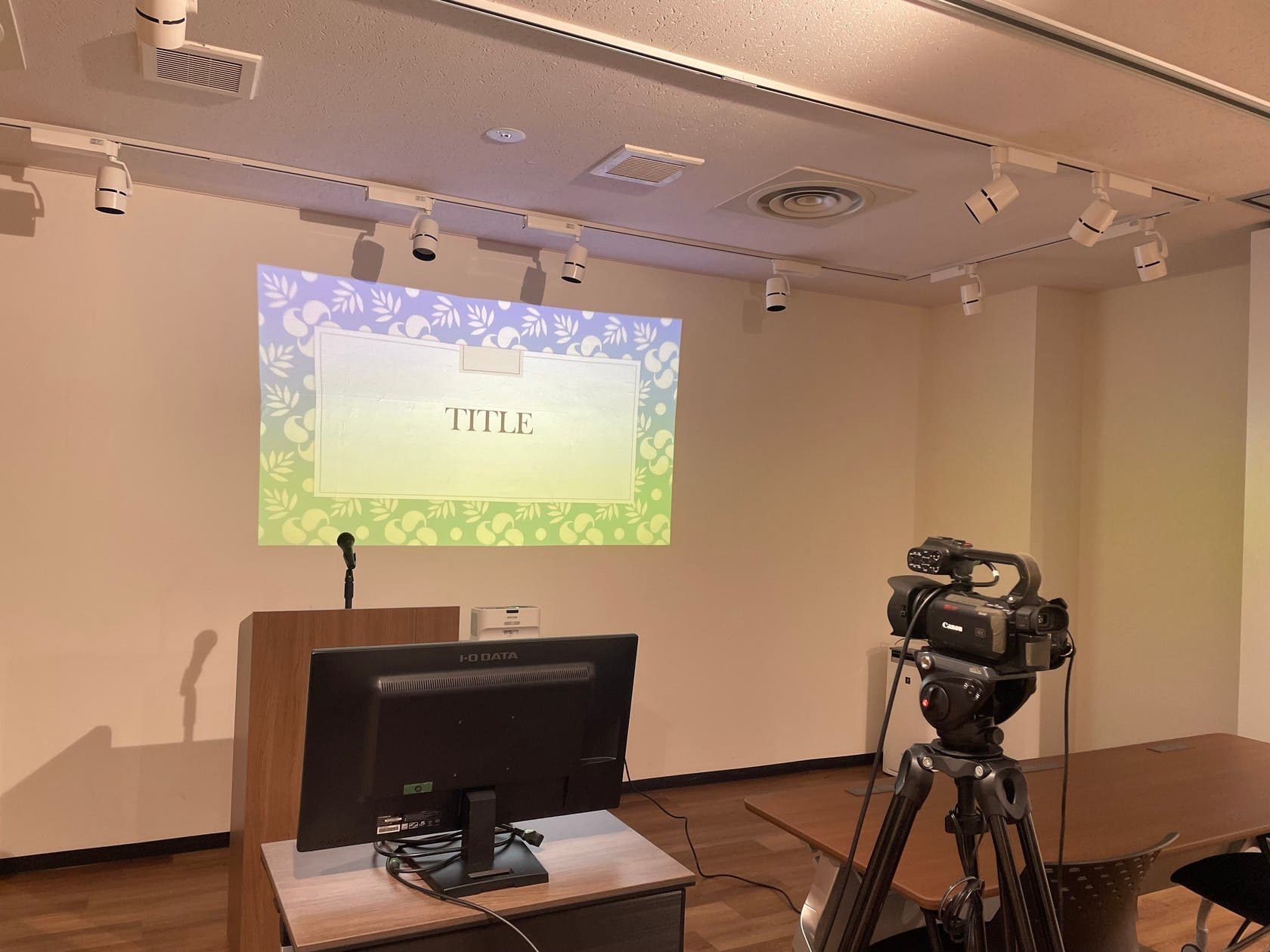 【！20%OFF実施中！】溜池山王駅徒歩1分の撮影・配信スタジオ　雑音なし/収録/撮影/機材付き/商用利用可【RoomA】の写真12