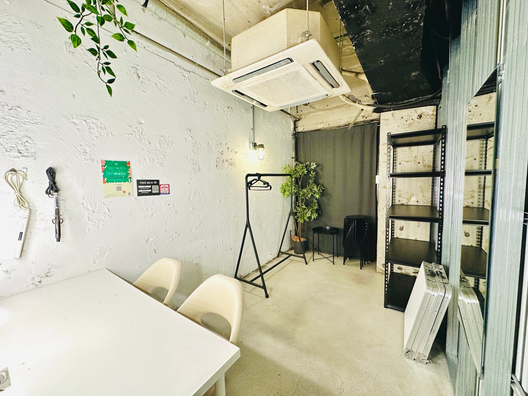 🏆2024年ベストホスト賞受賞🏆【駅徒歩1分】黒とコンクリートのインダストリアルなスタジオ・撮影スペース📸ダンス/Youtubeの写真24