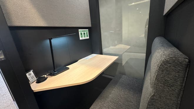 【芝浦ふ頭から徒歩3分】フォンブースB⭐無料Wi-Fi⭐テレワークやオンライン会議に最適◎の写真1