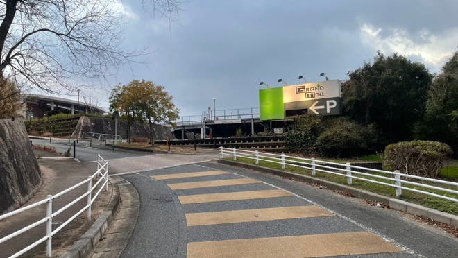 イベント・商用利用・臨時駐車場なんでもOK!トラックも停められる大型駐車場の写真3