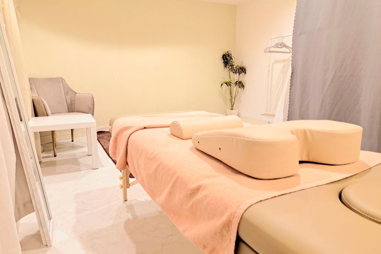 施術ベッド利用の画像1