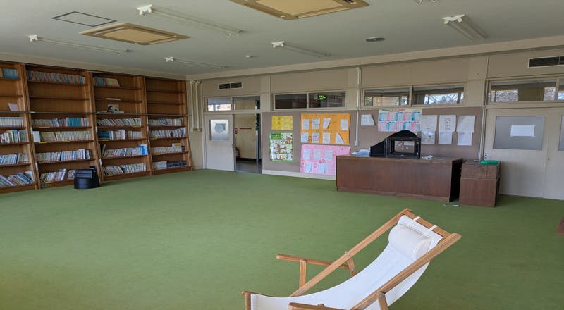 学校の図書室（2階）