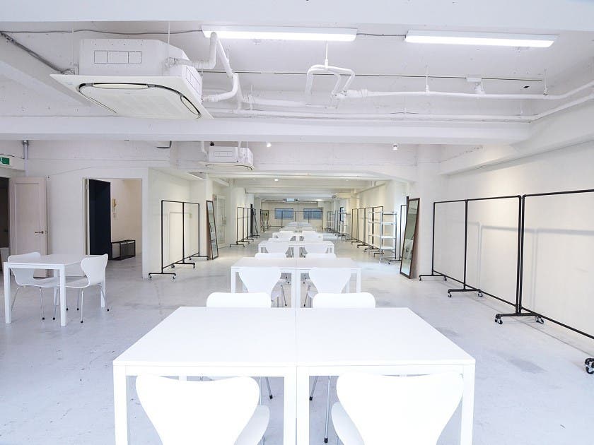 【5F-ワンフロア】300㎡の広さで自然光が窓からたっぷり差し込む、日当たり良好の明るい撮影スタジオ。【大阪市中央区】の写真5