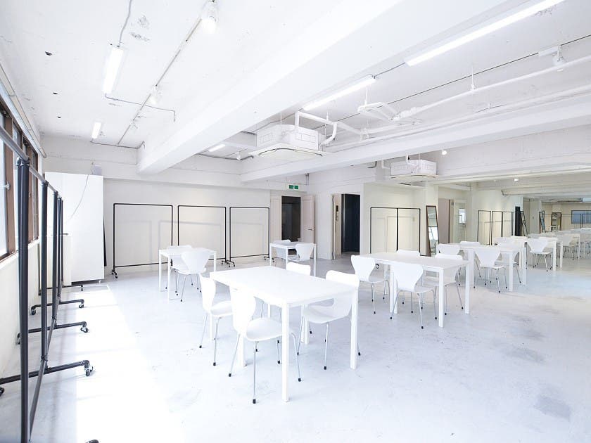 【5F-ワンフロア】300㎡の広さで自然光が窓からたっぷり差し込む、日当たり良好の明るい撮影スタジオ。【大阪市中央区】の写真6