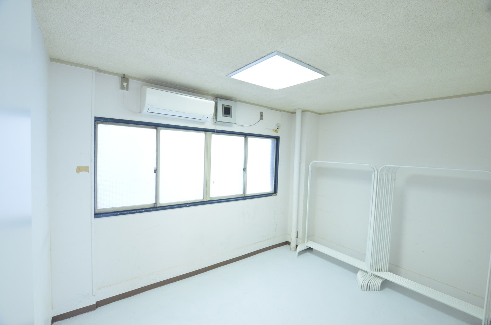 【5F-ワンフロア】300㎡の広さで自然光が窓からたっぷり差し込む、日当たり良好の明るい撮影スタジオ。【大阪市中央区】の写真15