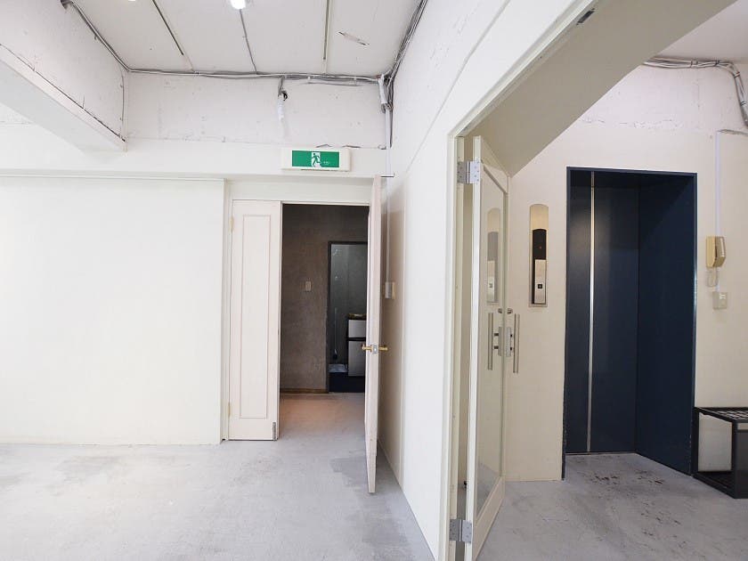 【5F-ワンフロア】300㎡の広さで自然光が窓からたっぷり差し込む、日当たり良好の明るい撮影スタジオ。【大阪市中央区】の写真11