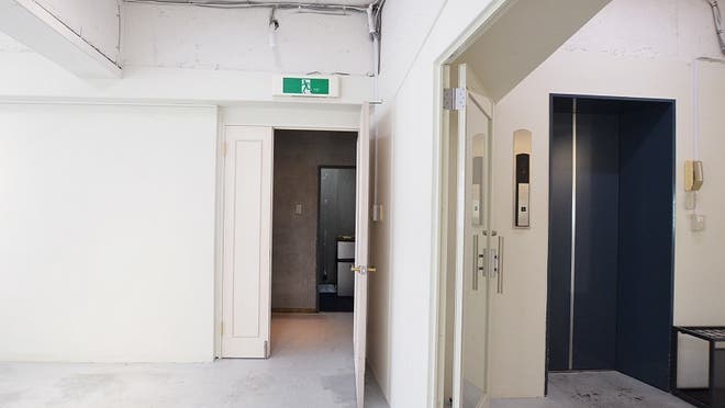 【5F-501】南向きの窓から自然光がたっぷり差し込む、日当たり良好の明るい撮影スタジオ。【大阪市中央区】の写真8