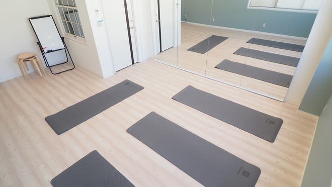 【ジャンプ・楽器OK】平日1280円✨少人数の練習に最適✨大型鏡✨元町の写真4